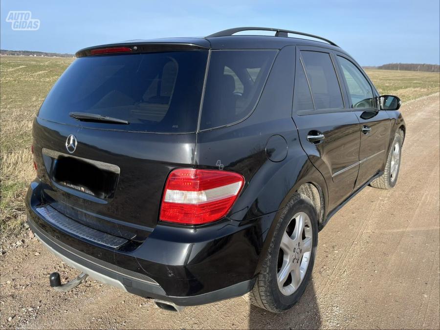 Mercedes-Benz ML 320 2006 Klaipėda, ar dzinēja tilpumu 3.00 L un nobraukumu 366 tūkst. km par 4500 €, foto 3 vietnē AUTOMOTO.COM.LV
