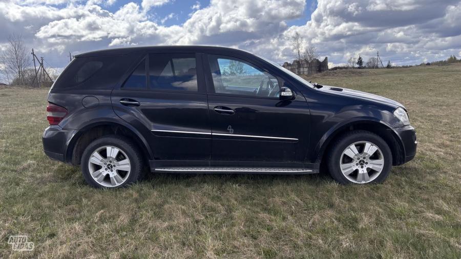 Mercedes-Benz ML 320 2006 in Moletai, with an engine capacity of 3.20 L and mileage of 485 thousand km for 3100 €, photo 3 on AUTOMOTO.COM.LV
