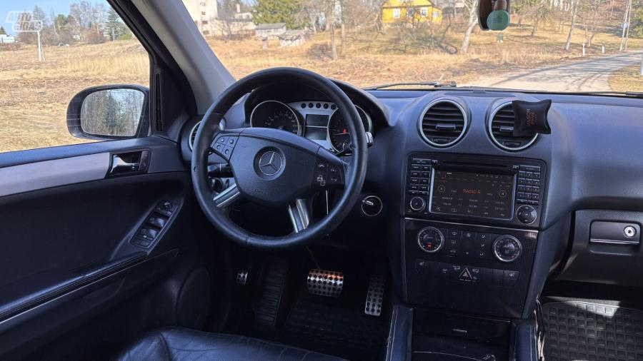 Mercedes-Benz ML 320 2006 in Moletai, with an engine capacity of 3.20 L and mileage of 485 thousand km for 3100 €, photo 11 on AUTOMOTO.COM.LV