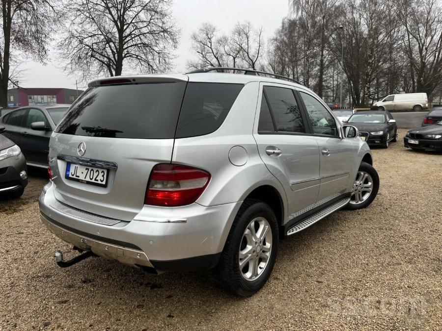Mercedes-Benz ML 320 2006 Rīga, ar dzinēja tilpumu 3.00 L un nobraukumu 337 tūkst. km par 4490 €, foto 6 vietnē AUTOMOTO.COM.LV