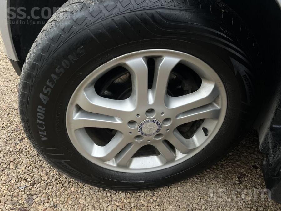 Mercedes-Benz ML 320 2006 Rīga, ar dzinēja tilpumu 3.00 L un nobraukumu 337 tūkst. km par 4490 €, foto 8 vietnē AUTOMOTO.COM.LV