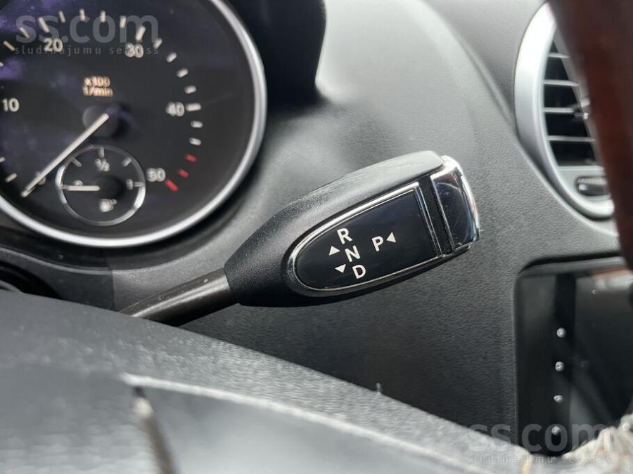 Mercedes-Benz ML 320 2006 Rīga, ar dzinēja tilpumu 3.00 L un nobraukumu 337 tūkst. km par 4490 €, foto 15 vietnē AUTOMOTO.COM.LV