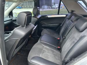 Mercedes-Benz ML 320 2006 Liepāja, ar dzinēja tilpumu 3.00 L un nobraukumu 272 tūkst. km par 5300 €, foto 6 vietnē AUTOMOTO.COM.LV