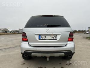 Mercedes-Benz ML 320 2006 Liepāja, ar dzinēja tilpumu 3.00 L un nobraukumu 272 tūkst. km par 5300 €, foto 17 vietnē AUTOMOTO.COM.LV