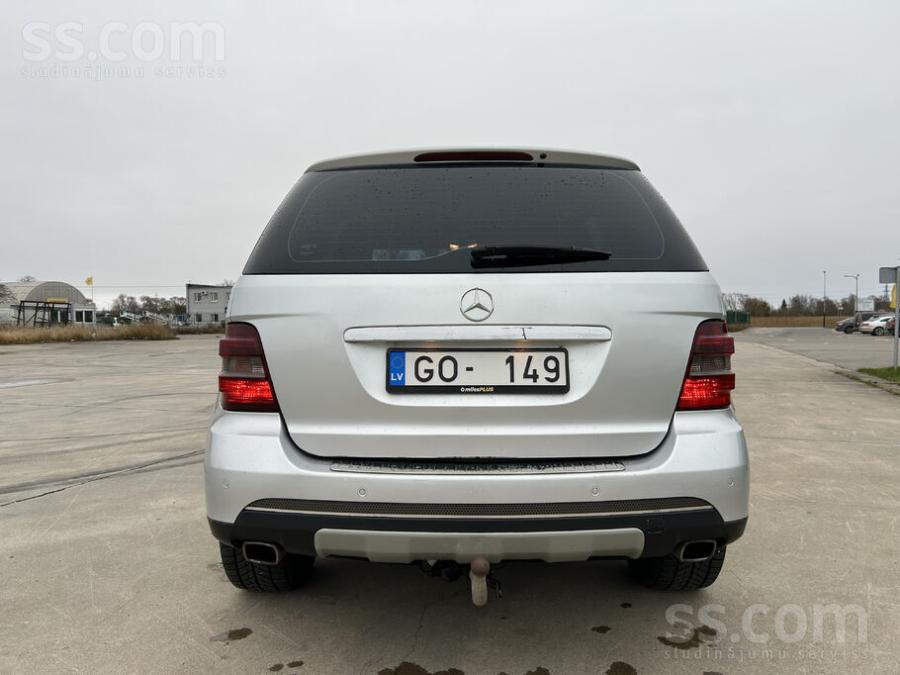 Mercedes-Benz ML 320 2006 Liepāja, ar dzinēja tilpumu 3.00 L un nobraukumu 272 tūkst. km par 5300 €, foto 17 vietnē AUTOMOTO.COM.LV