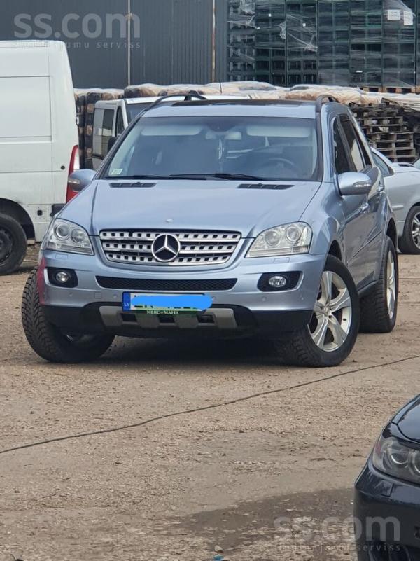 Mercedes-Benz ML 320 2006 Rīga, ar dzinēja tilpumu 3.00 L un nobraukumu 285 tūkst. km par 4950 €, foto 1 vietnē AUTOMOTO.COM.LV