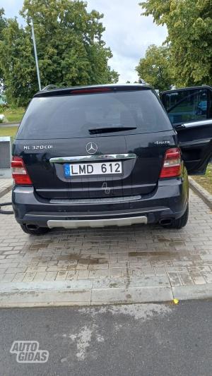Mercedes-Benz ML 320 2006 in Trakai, with an engine capacity of 3.00 L and mileage of 427 thousand km for 5000 €, photo 7 on AUTOMOTO.COM.LV