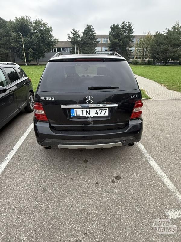 Mercedes-Benz ML 320 2006 Kauņa, ar dzinēja tilpumu 3.20 L un nobraukumu 320 tūkst. km par 3400 €, foto 3 vietnē AUTOMOTO.COM.LV