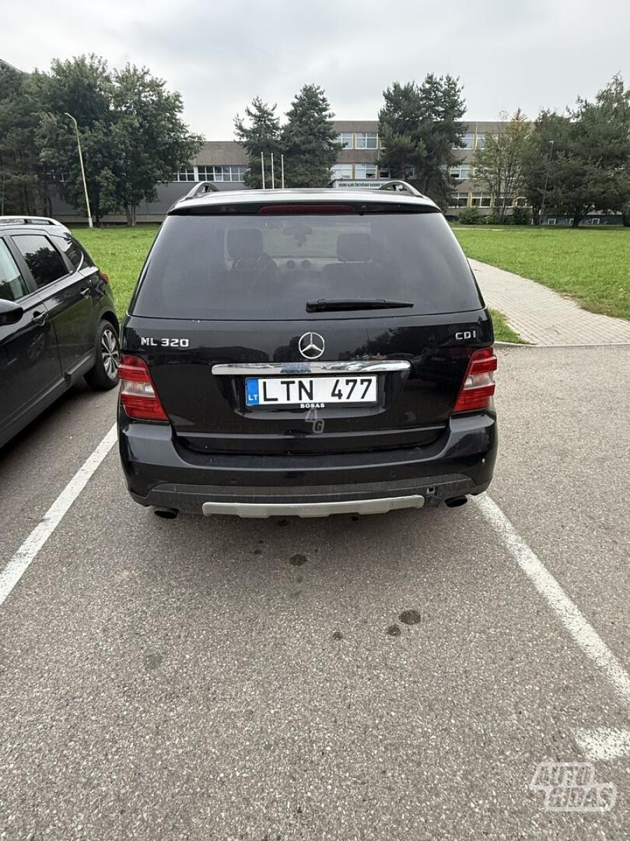 Mercedes-Benz ML 320 2006 Kauņa, ar dzinēja tilpumu 3.20 L un nobraukumu 320 tūkst. km par 3400 €, foto 3 vietnē AUTOMOTO.COM.LV