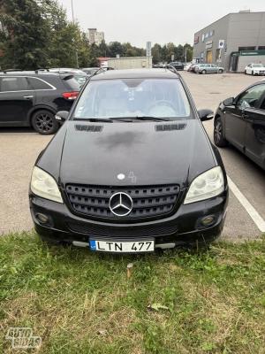 Mercedes-Benz ML 320 2006 Kauņa, ar dzinēja tilpumu 3.20 L un nobraukumu 320 tūkst. km par 3400 €, foto 6 vietnē AUTOMOTO.COM.LV