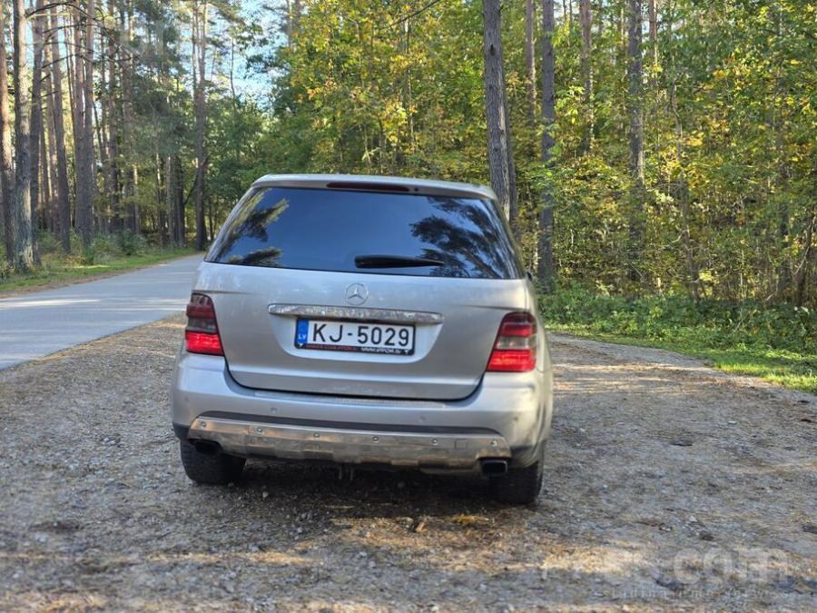 Mercedes-Benz ML 320 2006 Rīga, ar dzinēja tilpumu 3.00 L un nobraukumu 412 tūkst. km par 2750 €, foto 6 vietnē AUTOMOTO.COM.LV