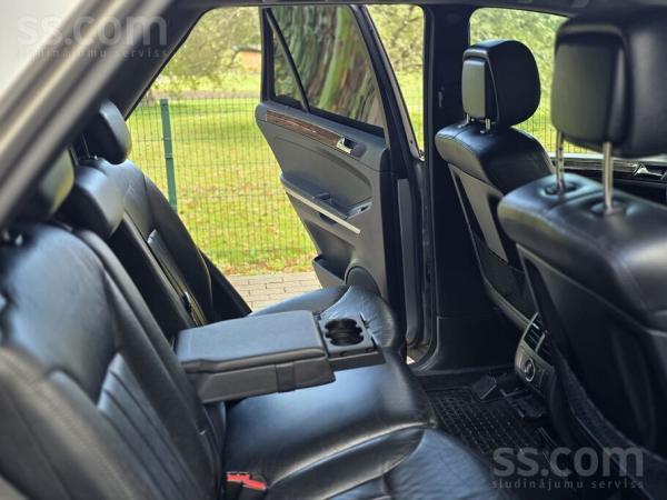 Mercedes-Benz ML 320 2006 Rīga, ar dzinēja tilpumu 3.00 L un nobraukumu 412 tūkst. km par 2750 €, foto 9 vietnē AUTOMOTO.COM.LV