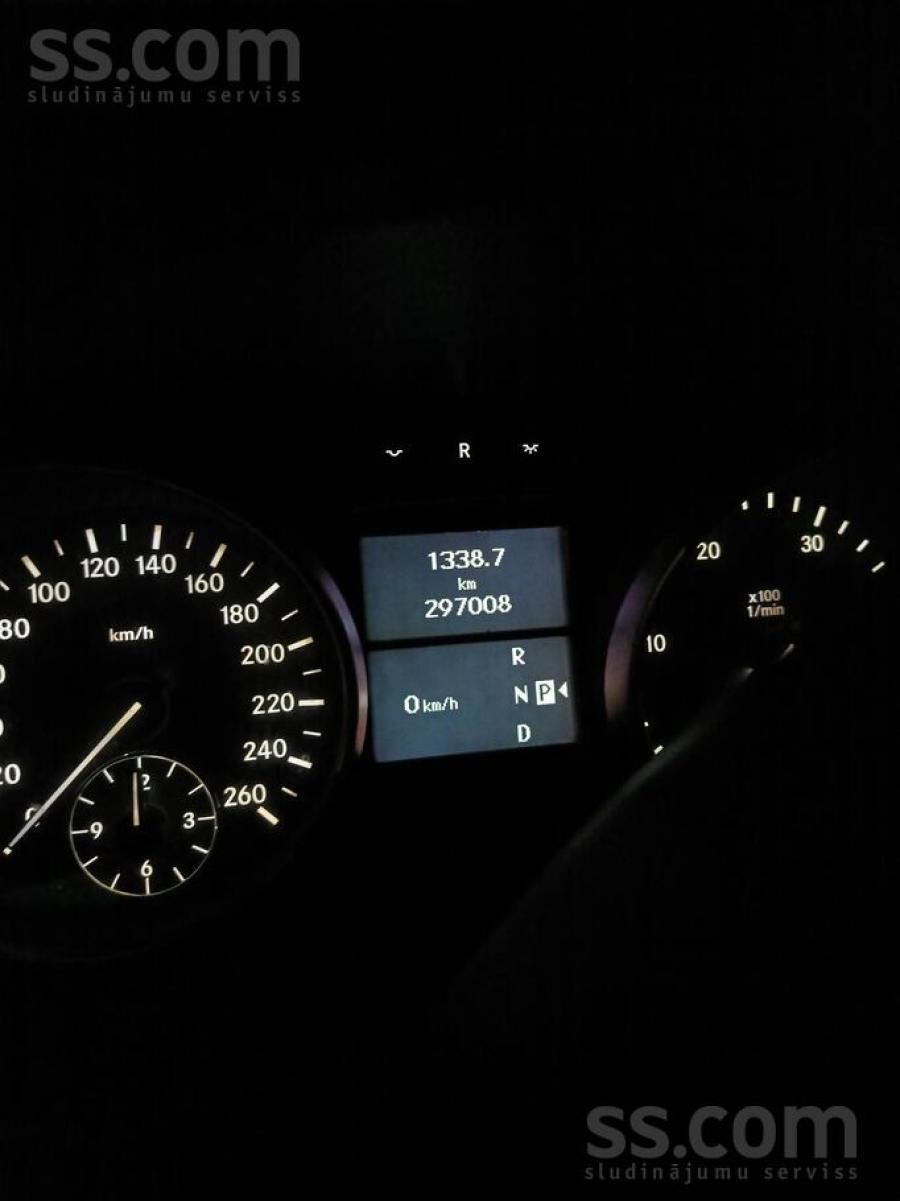 Mercedes-Benz ML 320 2006 Rīga, ar dzinēja tilpumu 3.00 L un nobraukumu 297 tūkst. km par 4000 €, foto 8 vietnē AUTOMOTO.COM.LV