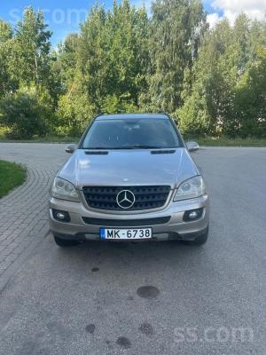 Mercedes-Benz ML 320 2006 in Riga, with an engine capacity of 3.00 L and mileage of 297 thousand km for 4000 €, photo 3 on AUTOMOTO.COM.LV