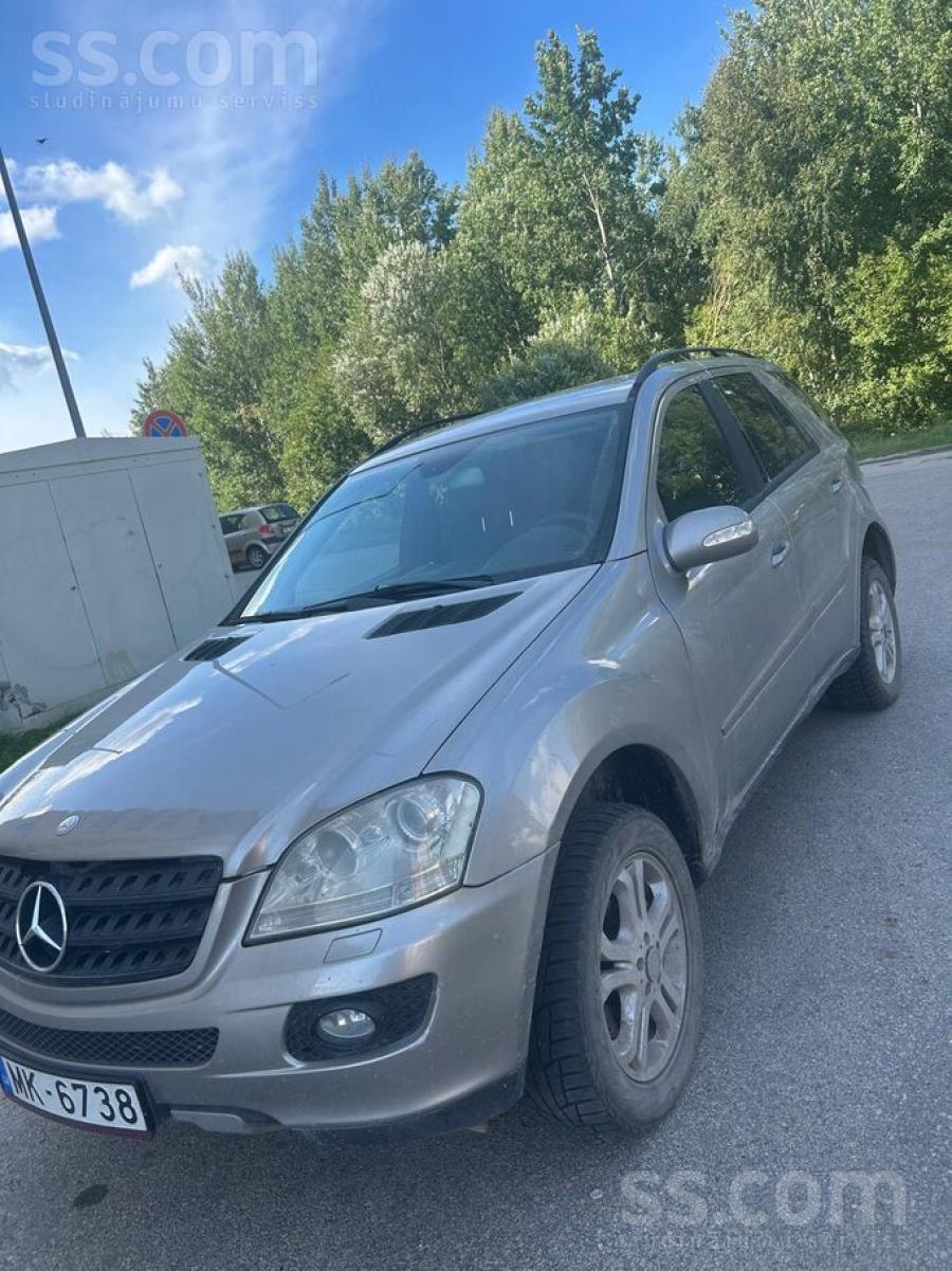 Mercedes-Benz ML 320 2006 in Riga, with an engine capacity of 3.00 L and mileage of 297 thousand km for 4000 €, photo 4 on AUTOMOTO.COM.LV