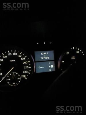 Mercedes-Benz ML 320 2006 in Riga, with an engine capacity of 3.00 L and mileage of 297 thousand km for 4000 €, photo 8 on AUTOMOTO.COM.LV