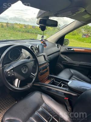 Mercedes-Benz ML 320 2006 in Riga, with an engine capacity of 3.00 L and mileage of 297 thousand km for 4000 €, photo 9 on AUTOMOTO.COM.LV