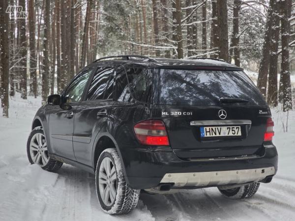 Mercedes-Benz ML 320 2007 Viļņa, ar dzinēja tilpumu 3.00 L un nobraukumu 418 tūkst. km par 4500 €, foto 4 vietnē AUTOMOTO.COM.LV