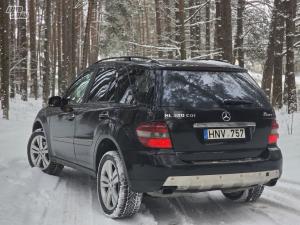 Mercedes-Benz ML 320 2007 Viļņa, ar dzinēja tilpumu 3.00 L un nobraukumu 418 tūkst. km par 4500 €, foto 4 vietnē AUTOMOTO.COM.LV