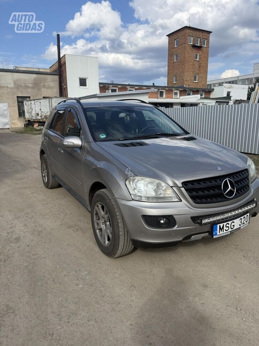 Mercedes-Benz ML 320 2007 Panevēža, ar dzinēja tilpumu 3.00 L un nobraukumu 335 tūkst. km par 7200 €, foto 3 vietnē AUTOMOTO.COM.LV