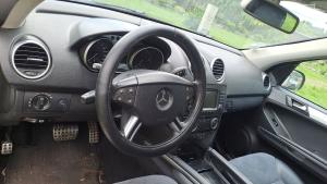 Mercedes-Benz ML 320 2007 in Vilnius, with an engine capacity of 3.00 L and mileage of 304 thousand km for 4250 €, photo 12 on AUTOMOTO.COM.LV