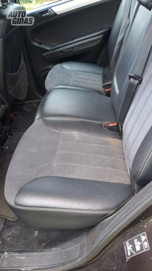 Mercedes-Benz ML 320 2007 in Vilnius, with an engine capacity of 3.00 L and mileage of 304 thousand km for 4250 €, photo 13 on AUTOMOTO.COM.LV