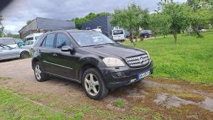 Mercedes-Benz ML 320 2007 in Vilnius, with an engine capacity of 3.00 L and mileage of 304 thousand km for 4250 €, photo 17 on AUTOMOTO.COM.LV