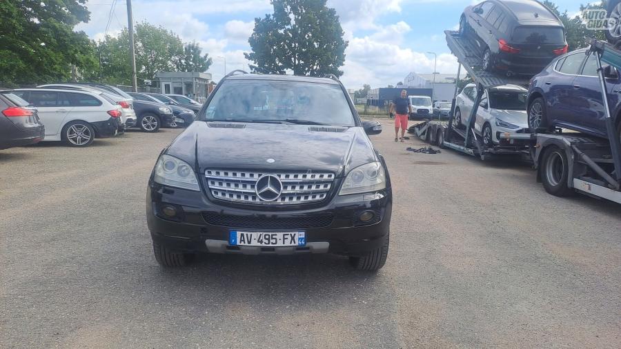 Mercedes-Benz ML 320 2007 in Vilnius, with an engine capacity of 3.20 L and mileage of 305 thousand km for 6050 €, photo 1 on AUTOMOTO.COM.LV