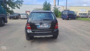 Mercedes-Benz ML 320 2007 in Vilnius, with an engine capacity of 3.20 L and mileage of 305 thousand km for 6050 €, photo 5 on AUTOMOTO.COM.LV
