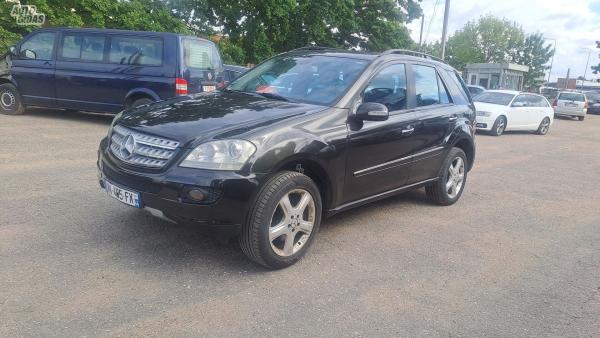 Mercedes-Benz ML 320 2007 in Vilnius, with an engine capacity of 3.20 L and mileage of 305 thousand km for 6050 €, photo 5 on AUTOMOTO.COM.LV
