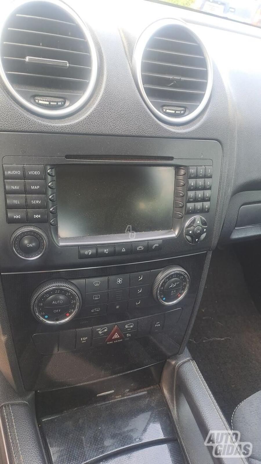 Mercedes-Benz ML 320 2007 in Vilnius, with an engine capacity of 3.20 L and mileage of 305 thousand km for 6050 €, photo 9 on AUTOMOTO.COM.LV
