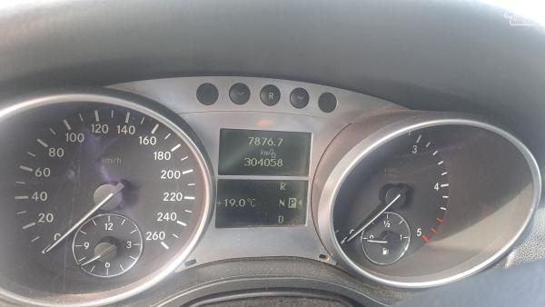 Mercedes-Benz ML 320 2007 in Vilnius, with an engine capacity of 3.20 L and mileage of 305 thousand km for 6050 €, photo 10 on AUTOMOTO.COM.LV