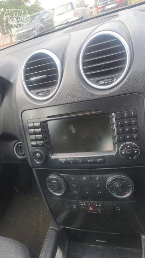 Mercedes-Benz ML 320 2007 in Vilnius, with an engine capacity of 3.20 L and mileage of 305 thousand km for 6050 €, photo 15 on AUTOMOTO.COM.LV