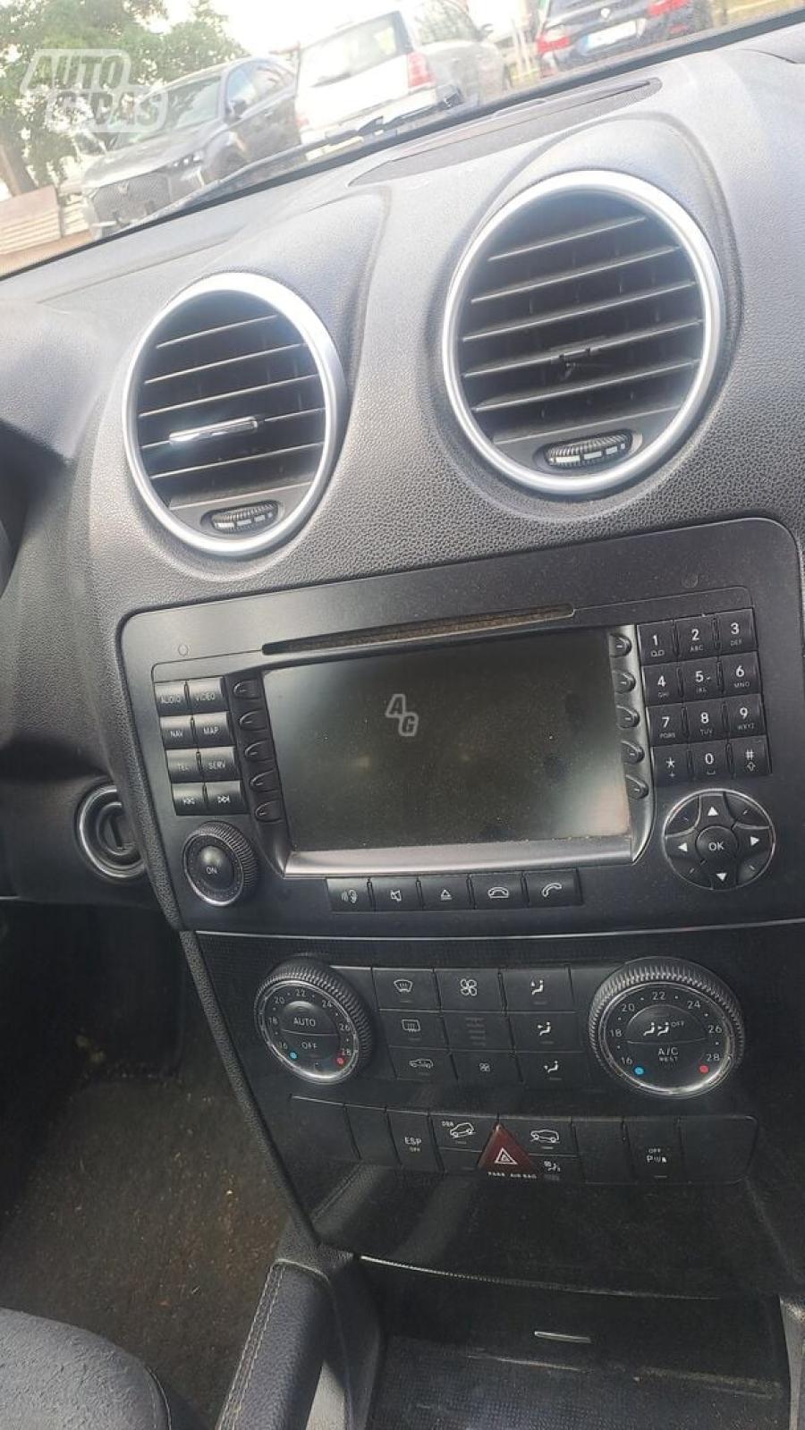 Mercedes-Benz ML 320 2007 in Vilnius, with an engine capacity of 3.20 L and mileage of 305 thousand km for 6050 €, photo 15 on AUTOMOTO.COM.LV
