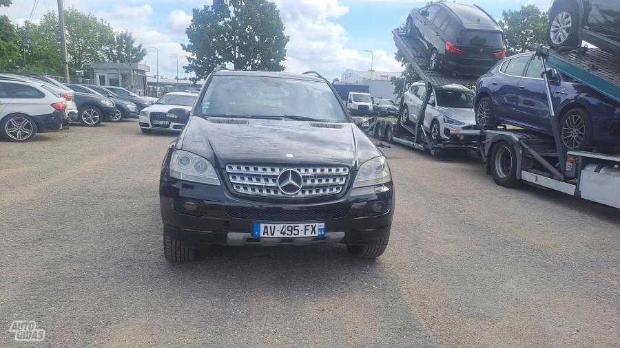 Mercedes-Benz ML 320 2007 in Vilnius, with an engine capacity of 3.20 L and mileage of 305 thousand km for 6050 €, photo 17 on AUTOMOTO.COM.LV