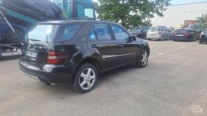Mercedes-Benz ML 320 2007 in Vilnius, with an engine capacity of 3.20 L and mileage of 305 thousand km for 6050 €, photo 18 on AUTOMOTO.COM.LV