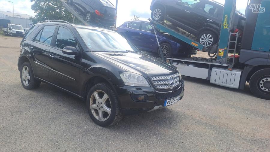 Mercedes-Benz ML 320 2007 in Vilnius, with an engine capacity of 3.20 L and mileage of 305 thousand km for 6050 €, photo 19 on AUTOMOTO.COM.LV