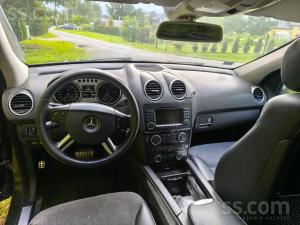 Mercedes-Benz ML 320 2007 in Riga, with an engine capacity of 3.00 L and mileage of 360 thousand km for 3000 €, photo 4 on AUTOMOTO.COM.LV