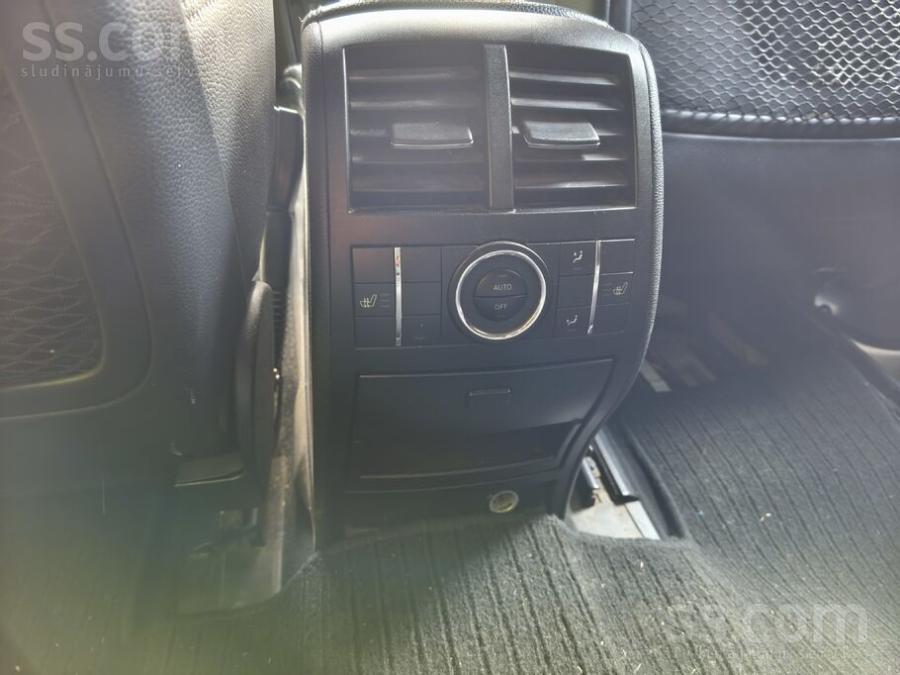 Mercedes-Benz ML 320 2007 in Riga, with an engine capacity of 3.00 L and mileage of 360 thousand km for 3000 €, photo 5 on AUTOMOTO.COM.LV