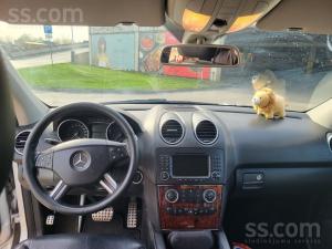 Mercedes-Benz ML 320 2008 Rīga, ar dzinēja tilpumu 3.00 L un nobraukumu 276 tūkst. km par 5500 €, foto 7 vietnē AUTOMOTO.COM.LV