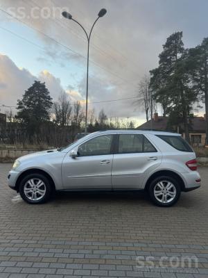Mercedes-Benz ML 320 2008 Jūrmala, ar dzinēja tilpumu 3.00 L un nobraukumu 0 tūkst. km par 4300 €, foto 4 vietnē AUTOMOTO.COM.LV