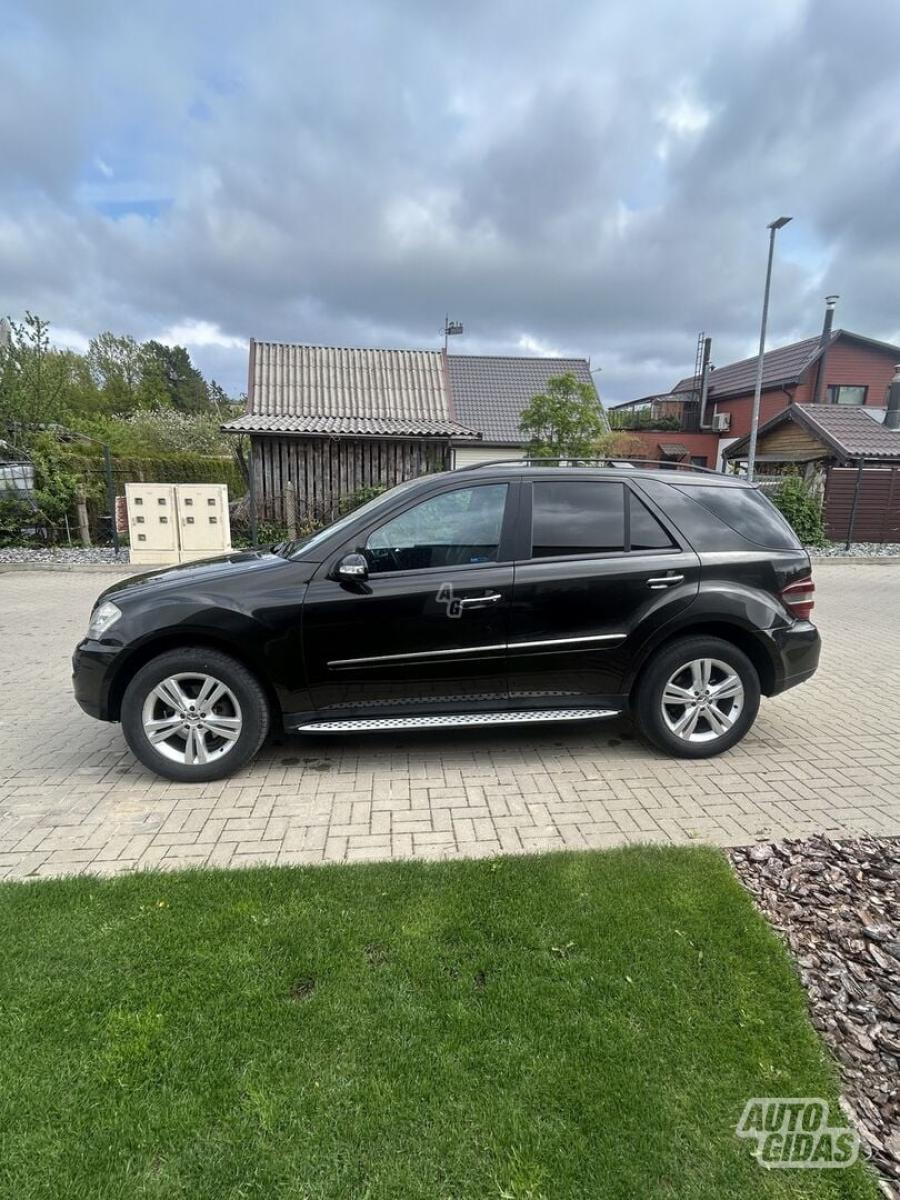 Mercedes-Benz ML 320 2008 in Kaunas, with an engine capacity of 3.20 L and mileage of 237 thousand km for 7300 €, photo 5 on AUTOMOTO.COM.LV