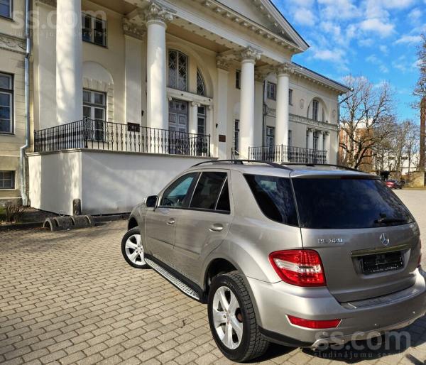 Mercedes-Benz ML 320 2009 in Tallinn, with an engine capacity of 3.00 L and mileage of 218 thousand km for 3900 €, photo 2 on AUTOMOTO.COM.LV