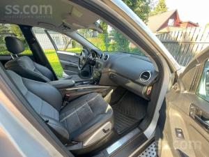 Мерседес МЛ 320 2009 в Рига, объемом двигателя 3.00 л и пробегом 230 тыс. км за 10500 €, фото 4 на AUTOMOTO.COM.LV