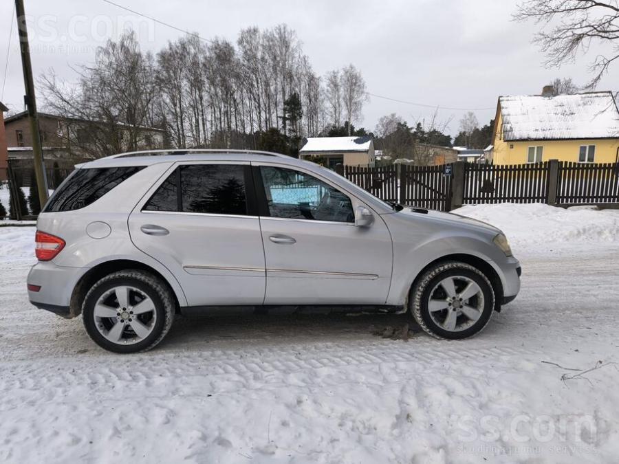 Mercedes-Benz ML 320 2009 in Jurmala, with an engine capacity of 3.00 L and mileage of 366 thousand km for 6000 €, photo 3 on AUTOMOTO.COM.LV