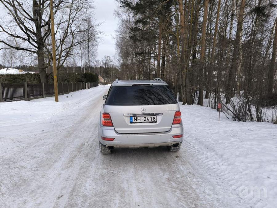 Mercedes-Benz ML 320 2009 in Jurmala, with an engine capacity of 3.00 L and mileage of 366 thousand km for 6000 €, photo 5 on AUTOMOTO.COM.LV