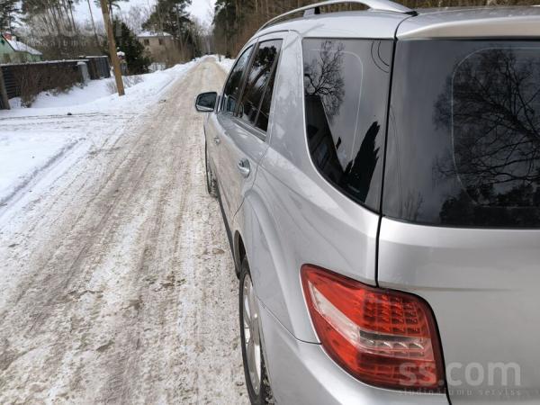 Mercedes-Benz ML 320 2009 in Jurmala, with an engine capacity of 3.00 L and mileage of 366 thousand km for 6000 €, photo 6 on AUTOMOTO.COM.LV
