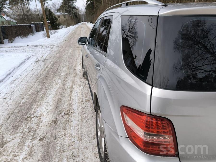 Mercedes-Benz ML 320 2009 in Jurmala, with an engine capacity of 3.00 L and mileage of 366 thousand km for 6000 €, photo 7 on AUTOMOTO.COM.LV