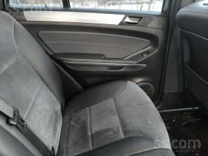 Mercedes-Benz ML 320 2009 in Jurmala, with an engine capacity of 3.00 L and mileage of 366 thousand km for 6000 €, photo 12 on AUTOMOTO.COM.LV