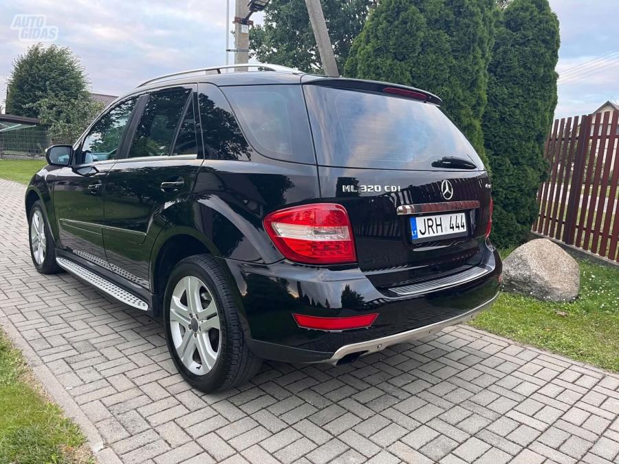 Mercedes-Benz ML 320 2009 Marijampole, ar dzinēja tilpumu 3.00 L un nobraukumu 374 tūkst. km par 7500 €, foto 4 vietnē AUTOMOTO.COM.LV